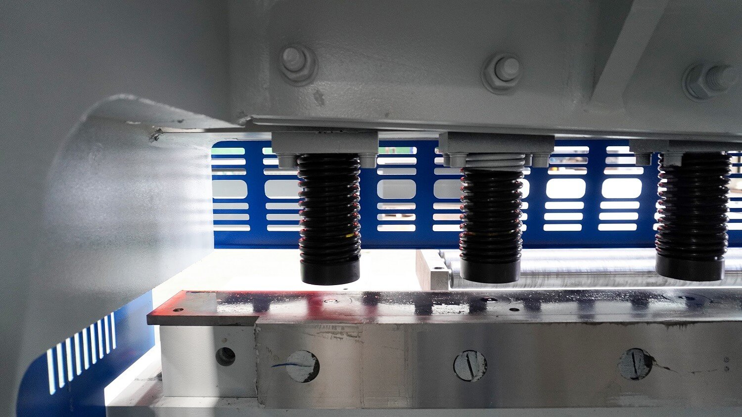 Well Calibrate CNC Shear Machines of 15 Steps - HECTER
